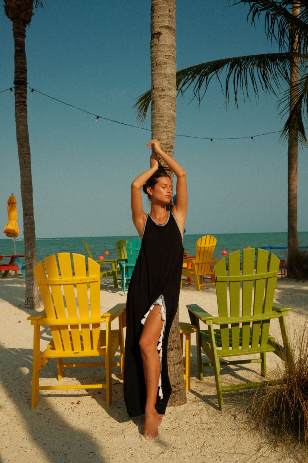 Monochromatic Tassel Slit Dress– pītusa